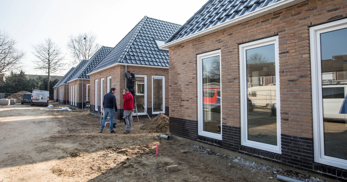 Veldbeemd in Dommelen bebouwd met steen | Valkenswaard | ED.nl