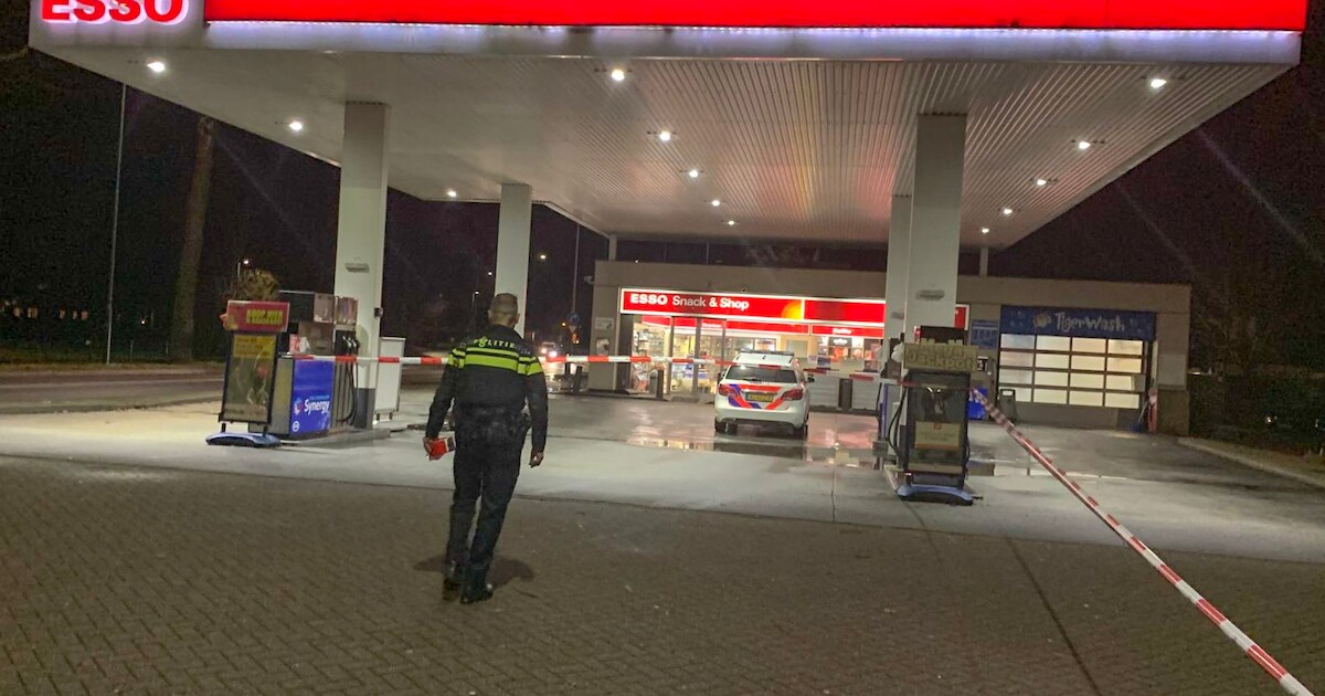 Overvaller met mes bedreigt medewerker van tankstation Esso in Mierlo ...