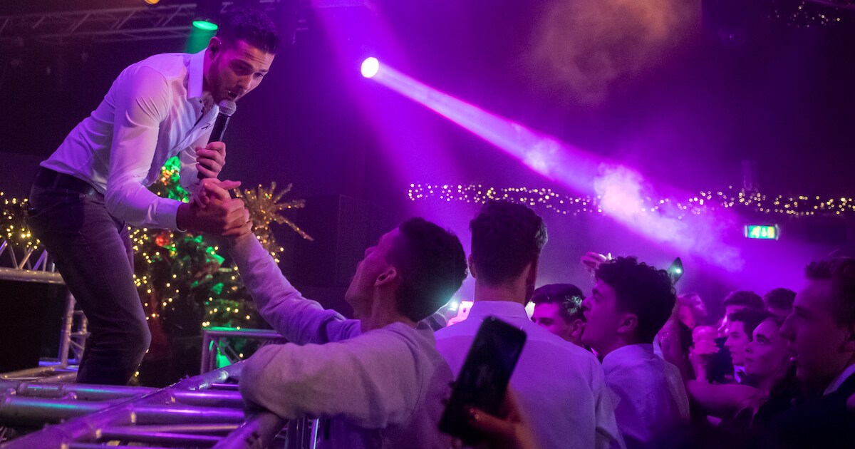 Zanger Kafke gaat als een komeet | Brabant | ED.nl