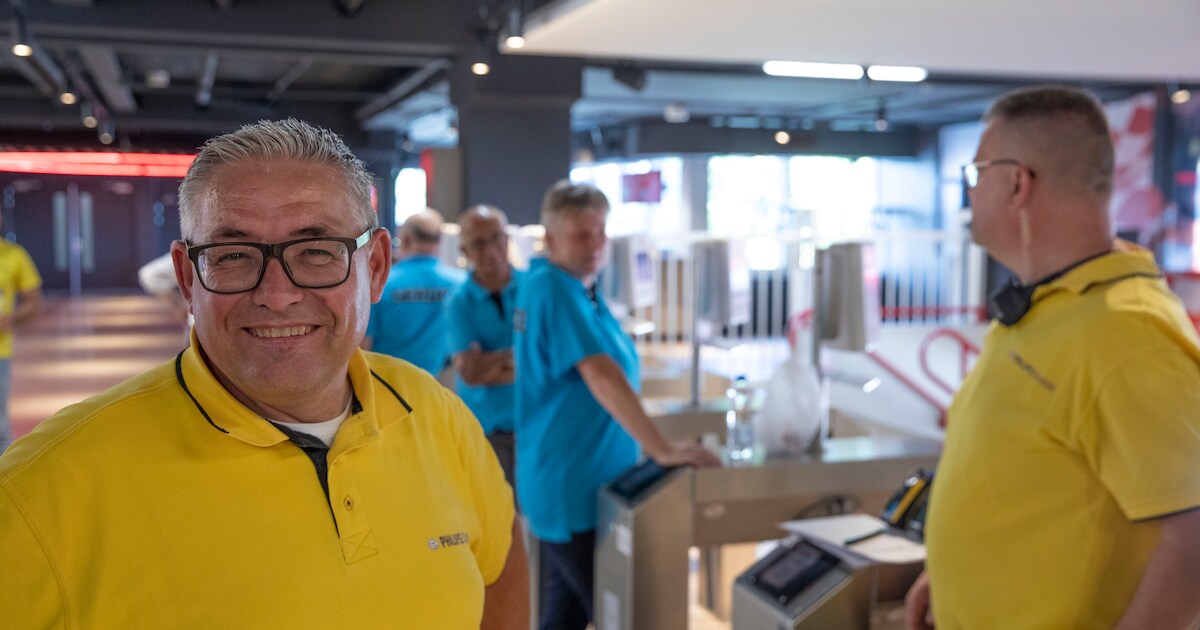 PSV zoekt nog ongeveer 50 nieuwe stewards | Eindhoven | ED.nl