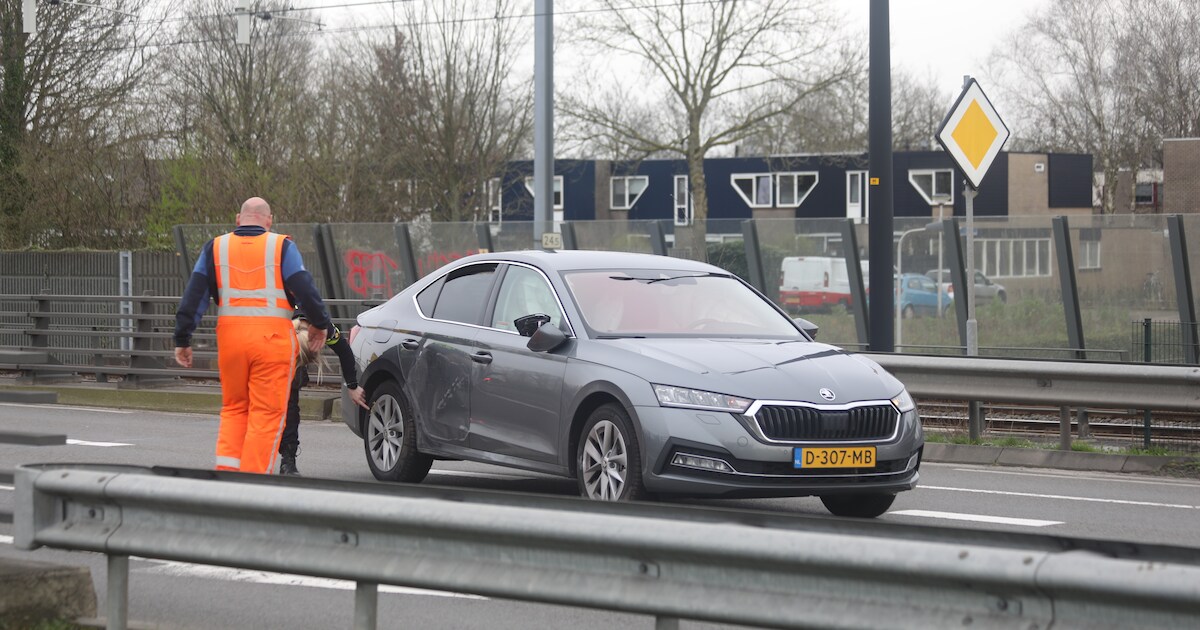 Medewerker van Defensie crasht - onder invloed - op provinciale weg ...