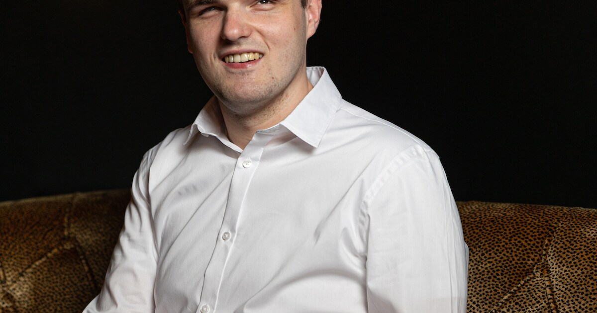 Pianist Stan Verstegen merkt niet alleen de nadelen van blind zijn ...