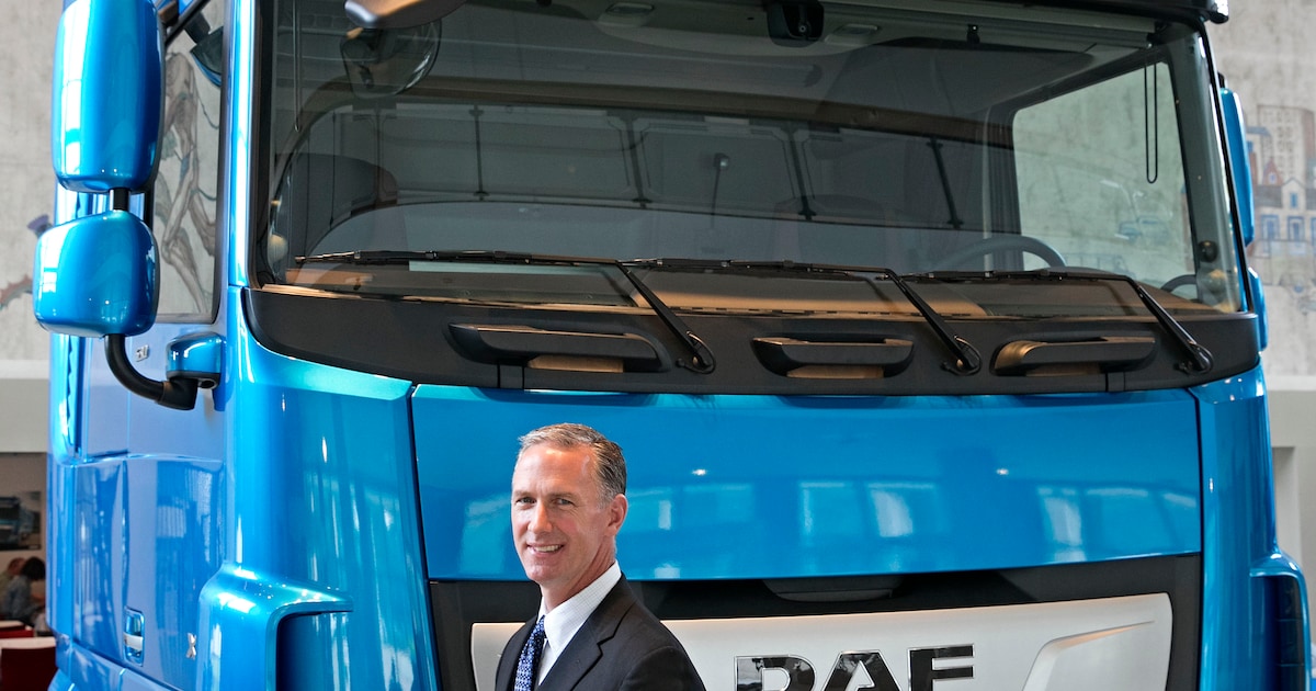 DAF verhoogt productie verder en neemt 350 extra medewerkers aan | DAF ...