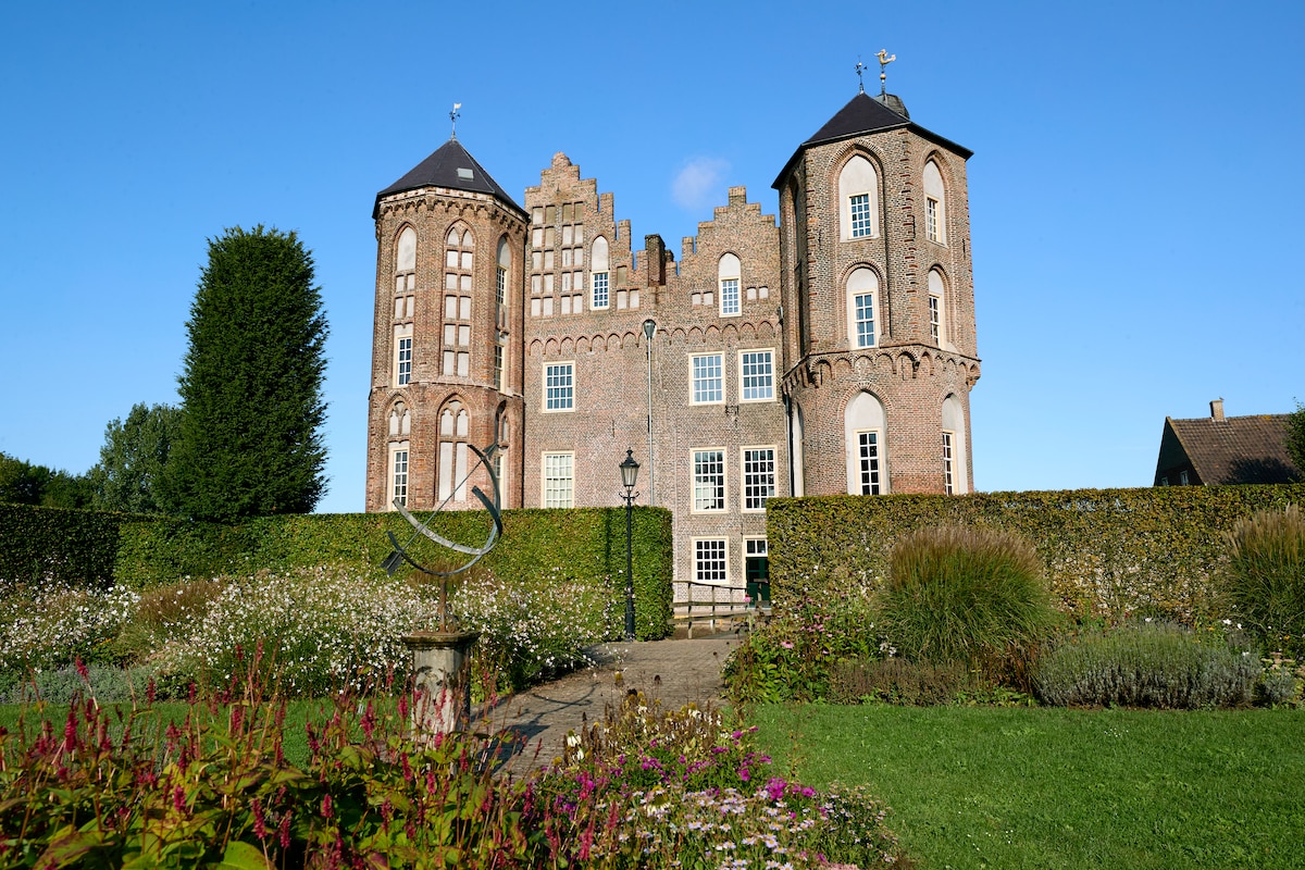 Winterwandeling rond kasteel Croy in Aarle-Rixtel | Helmond | ED.nl