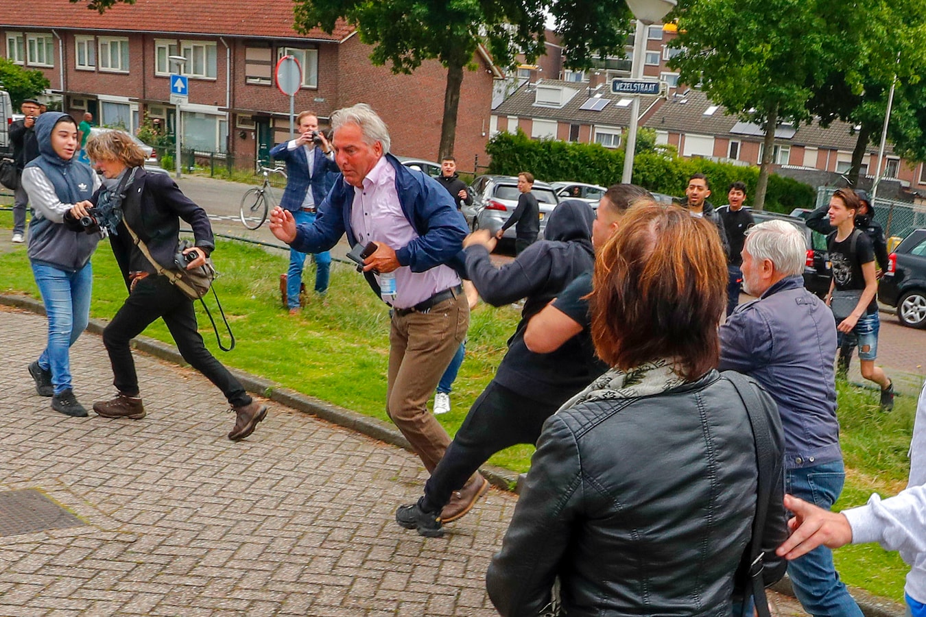 Demonstratie van Pegida niet toegestaan bij moskee in Eindhoven | Foto ...