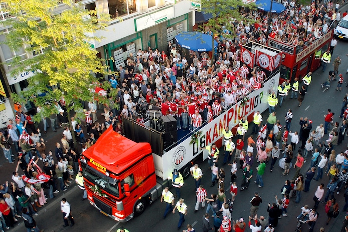 Huldiging PSV: dit is de route van de platte kar door het centrum van ...