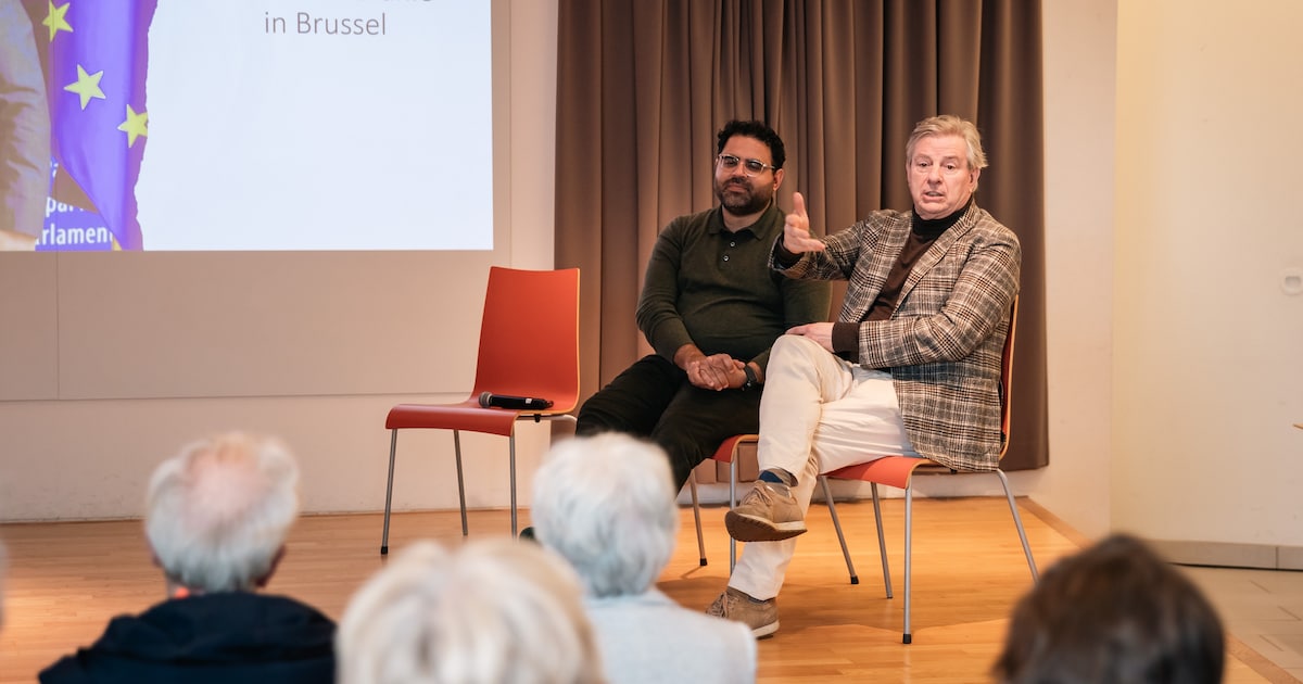 Doek valt voor kleurrijke Helmondse politicus Toine Manders in Brussel ...