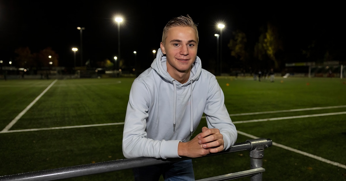 Als 18-jarige Hugo Deenen profdebuut kan ruiken stopt hij bij MVV ...