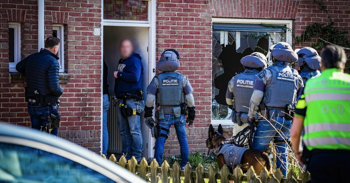 Verwarde man aangehouden in Eindhoven: veel agenten, robotcamera en ...