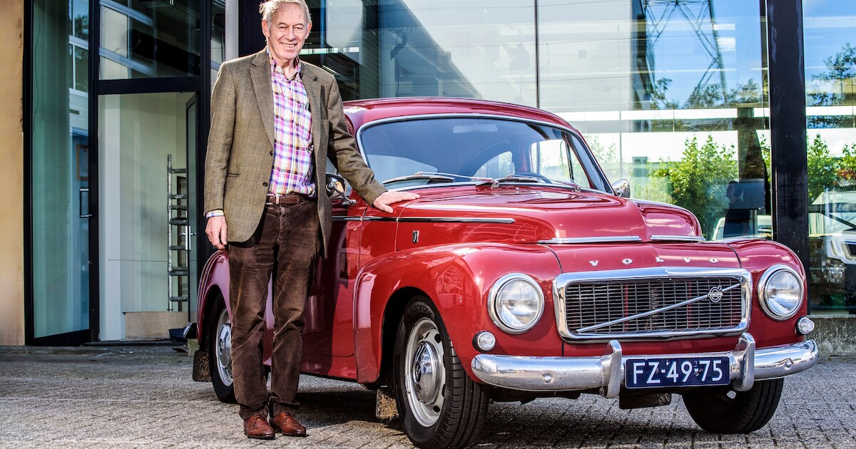 Herman heeft al een halve eeuw deze authentieke Volvo: ‘Ik sta er zelf ...