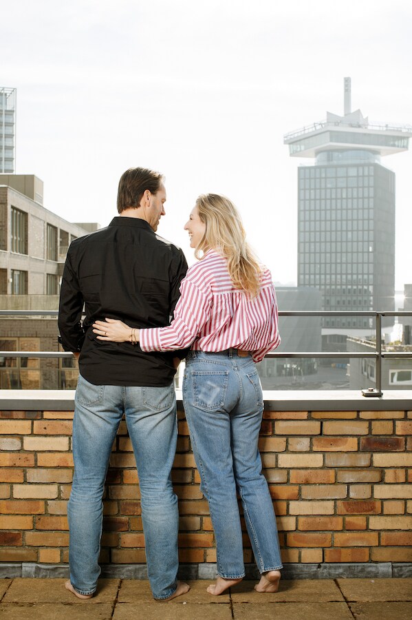 Debby Gerritsen en Sander Westerveld over hun liefde: ‘We slapen hand ...