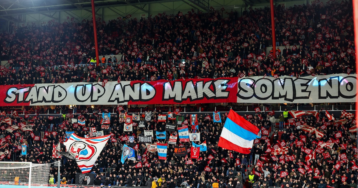 PSV'ers eren hun plotseling overleden mede-supporter Jos (55) met ...