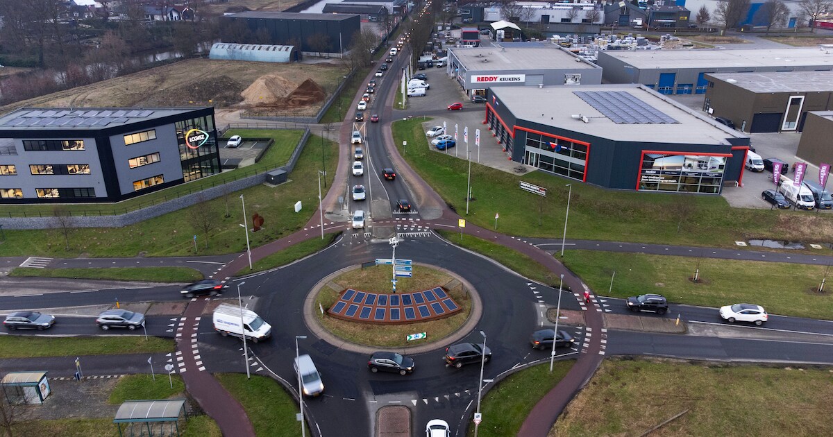 Rotondes soms té druk: kruispunt met verkeerslichten volgens deskundigen toch de beste oplossing ...