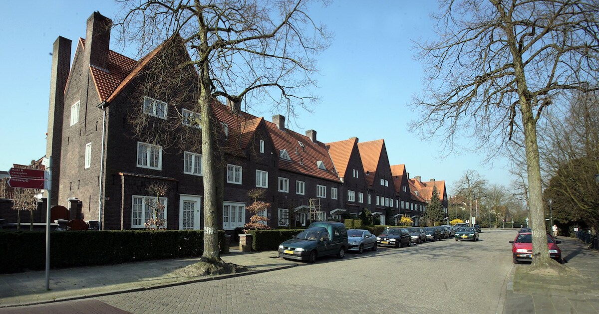 Helmond doet mee aan Glow: lichtprojecties op Speelhuis en Carpwoningen ...