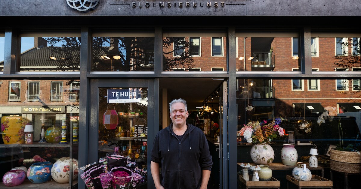 Tim (54) sluit na bijna 64 jaar de oudste bloemenzaak van de stad: ‘We ...