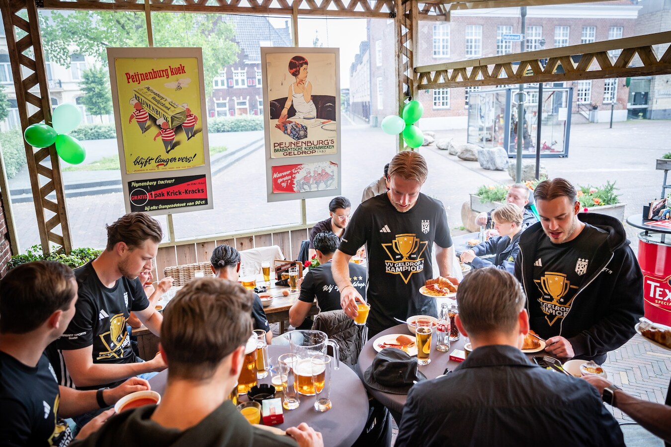 Geldrop viert titel met... ontbijt: ‘Ode aan al die vrijwilligers die ...