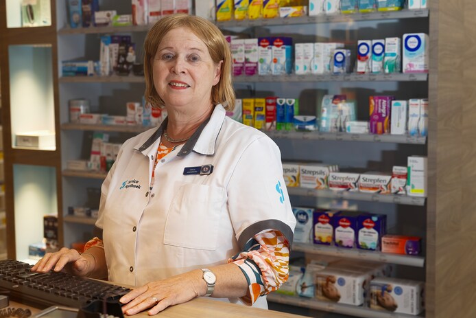 Silvia (68) is al vijftig jaar assistente bij dezelfde apotheek ...