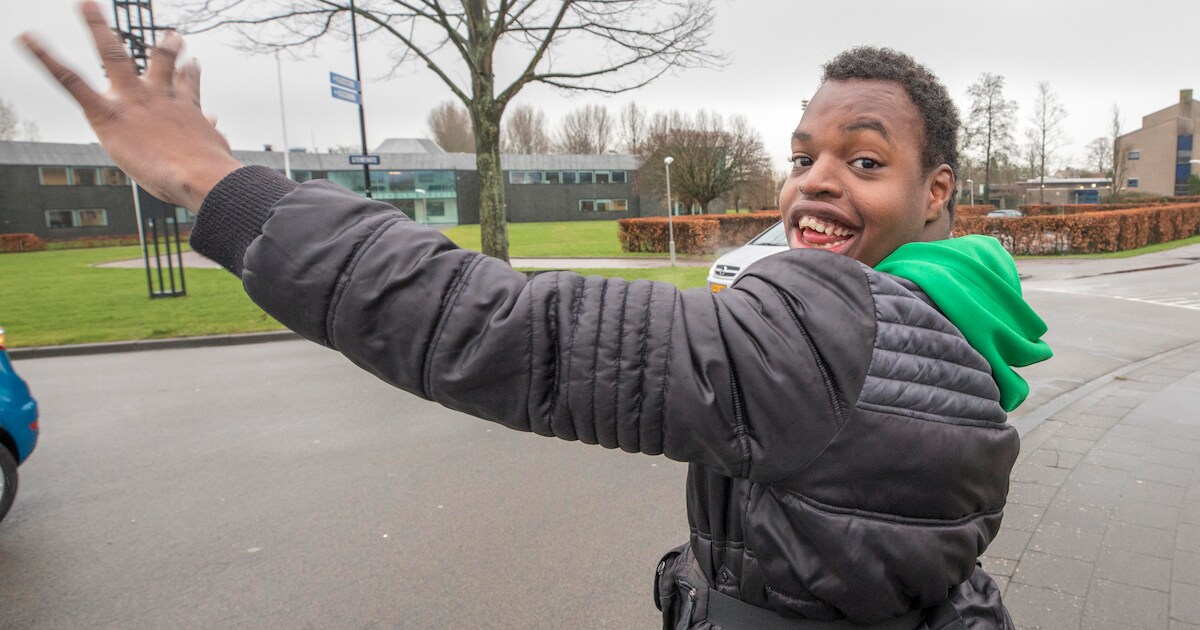 Plotselinge dood geliefde ‘autozwaaier’ Sadrac (22) maakt veel los: ‘Ik ...