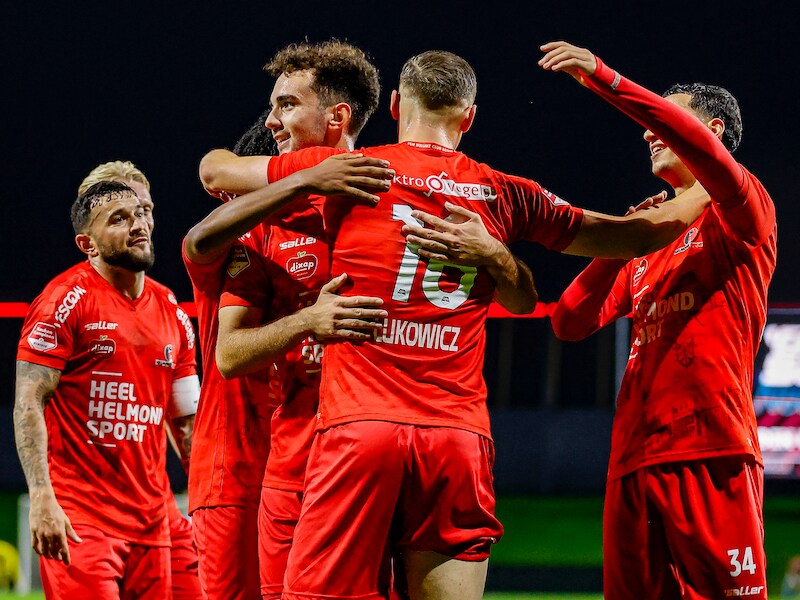 Brutaal en energiek FC Eindhoven geeft overwinning weg in slotfase ...