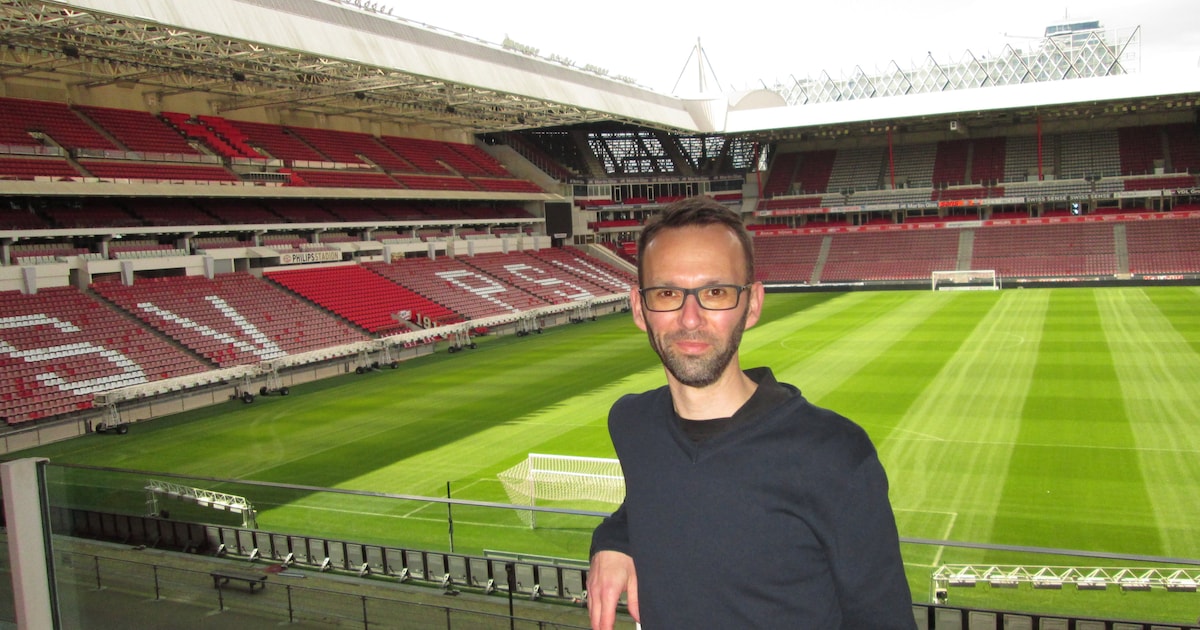 Voetbalgek Philippe (53) uit Lens is enorme supporter van PSV en heeft ...