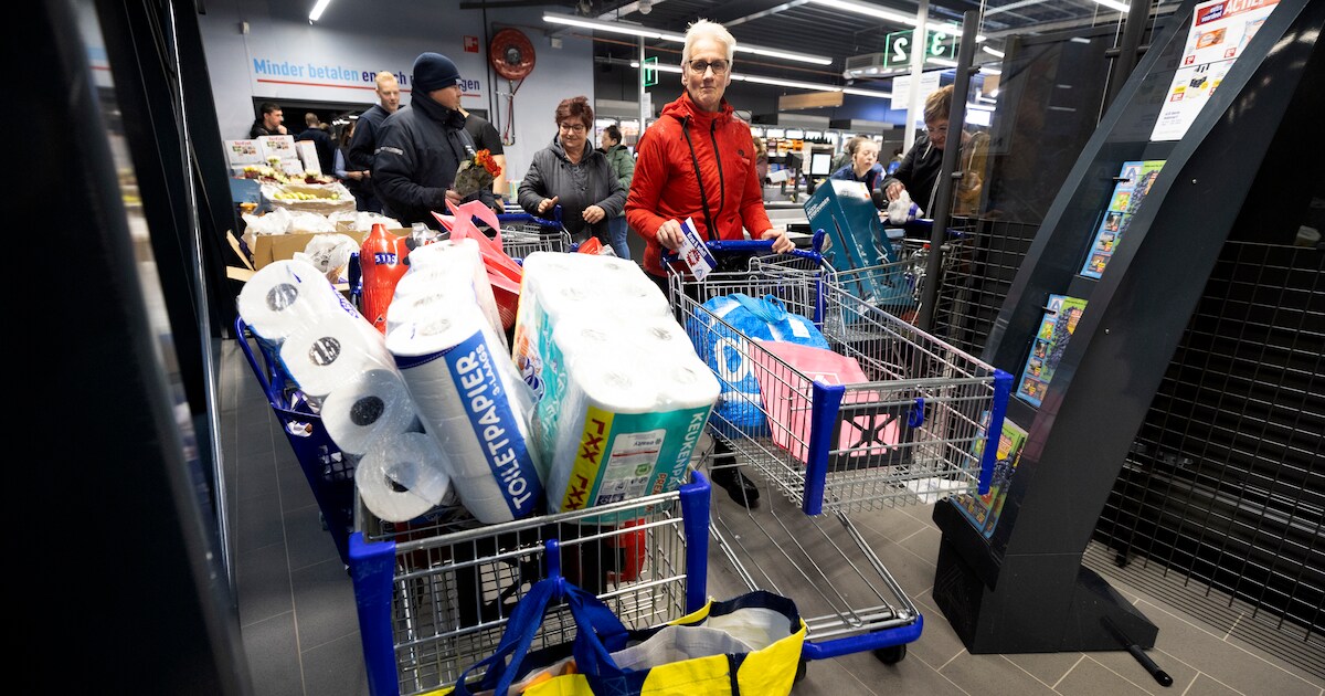 Koelinstal­la­tie zorgt voor controver­se in Deurne, terwijl Al­di ...