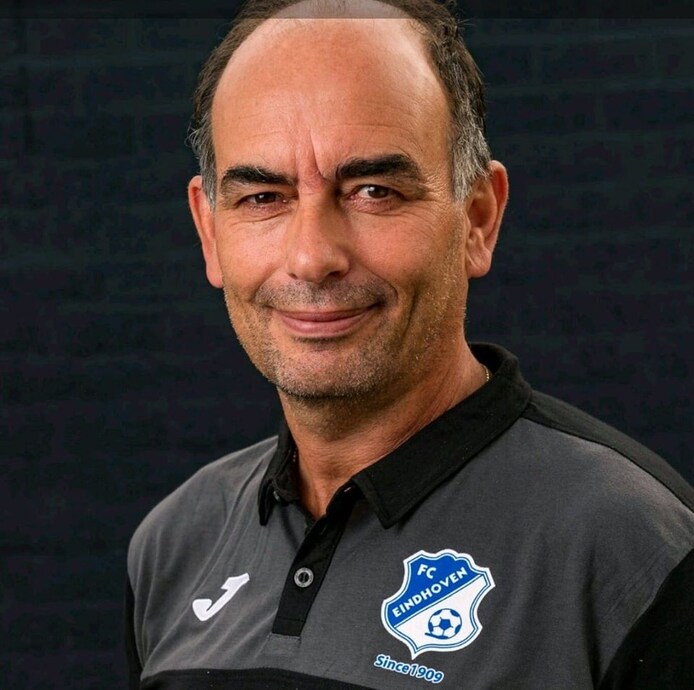 Peter Treffers na twaalf jaar terug bij Sterksel als hoofdtrainer ...