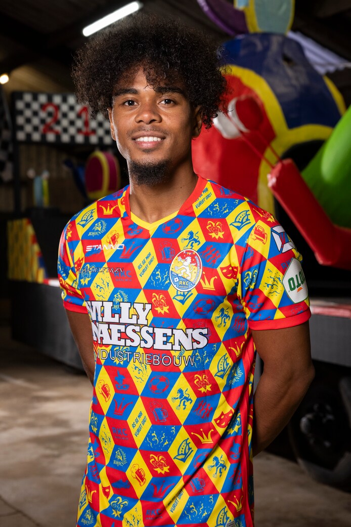 Traditiegetrouw presenteert RKC het nieuwe carnavalstenue | Brabant | ed.nl