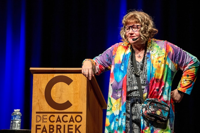 Nieuwe tonpraters lopen warm: ‘Je leert het door het te doen’ | Helmond ...