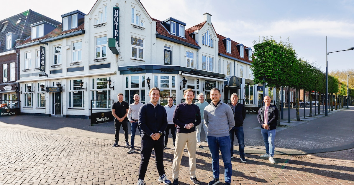 Er gaat weer licht branden in ‘dat witte hotel op de hoek’ in ...