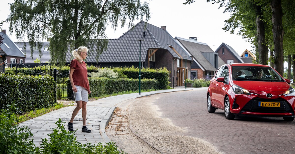 Voetgangers Lieshoutse nieuwbouwwijk hoeven door verlenging pad niet ...