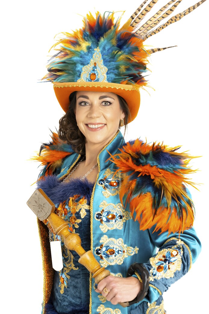 Prinses Escuro gaat voorop tijdens ‘Braziliaans’ carnaval in Gerwen ...