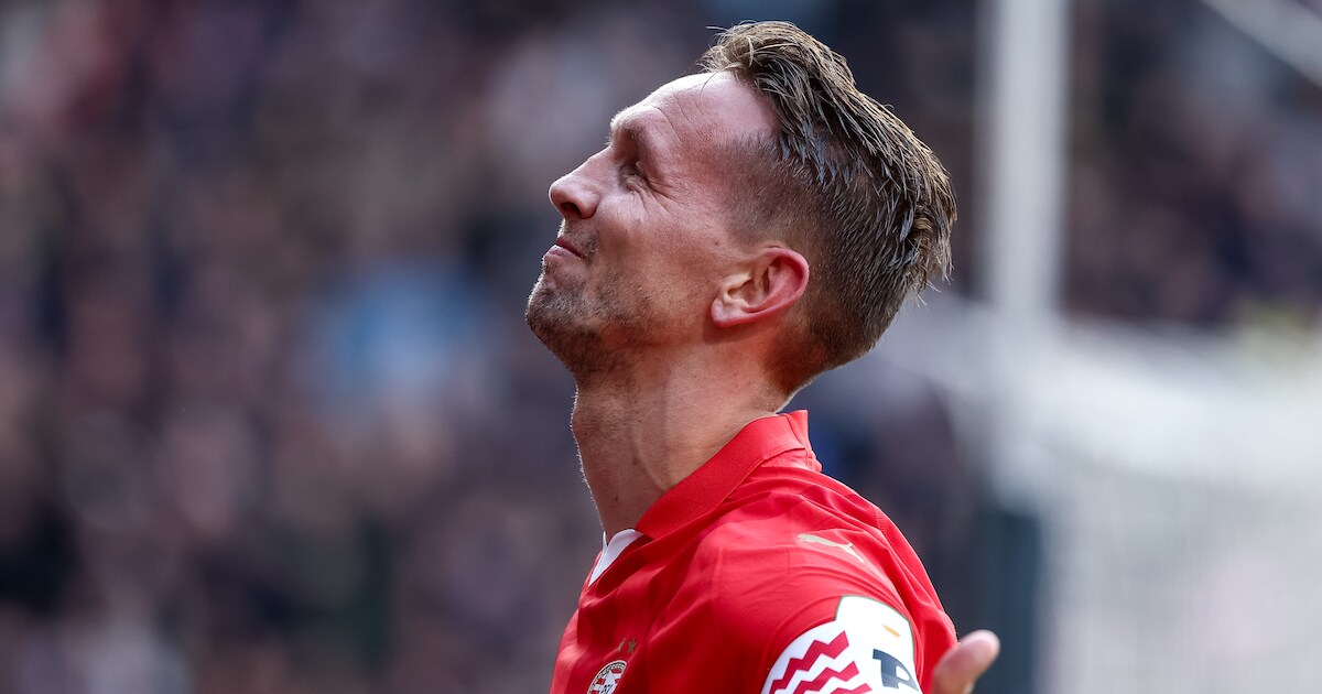 PSV verdwaalt niet meer bij een zondagse wandeling en plukt ook tegen ...