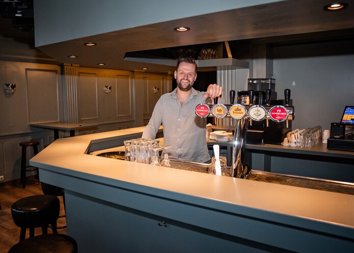 In Lage Mierde was geen echte dorpskroeg, maar dankzij Joris (31) is ...