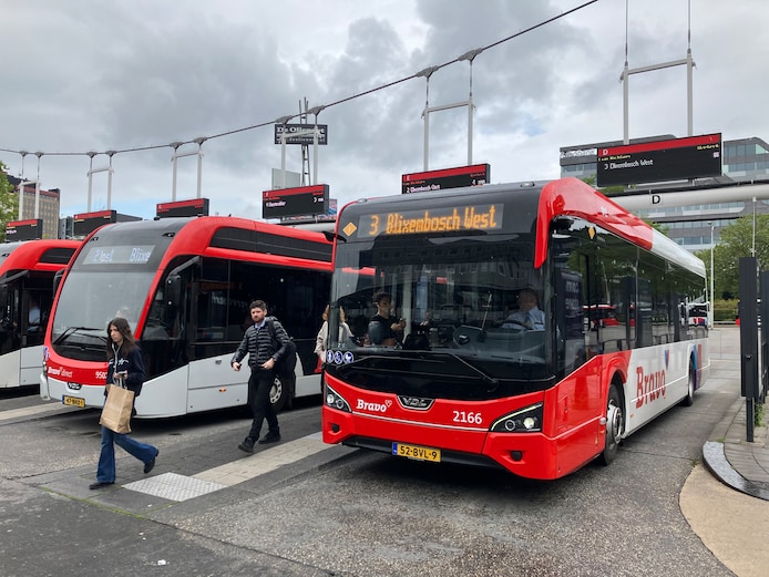 Tekort aan chauffeurs leidt tot veel uitval van busritten in Zuidoost ...