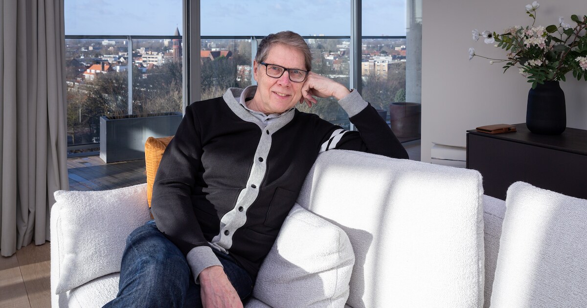 Met een bus vol mensen haalt Wim Daniëls 16de eeuws boek op in Florence ...