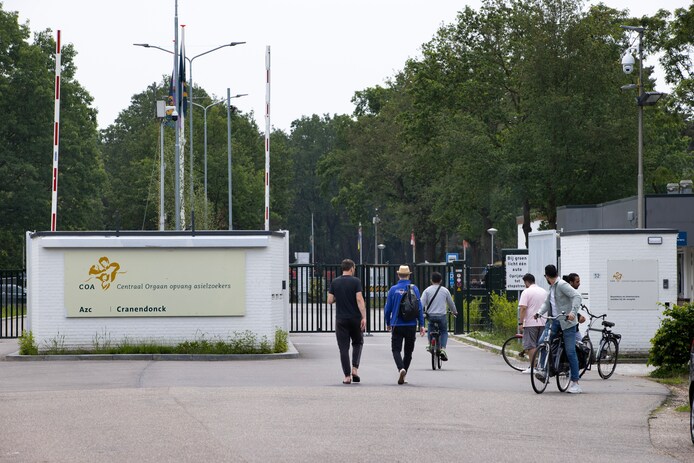 Azc Budel blijft twistpunt: raad wijst nieuw voorstel af, maar heeft ...