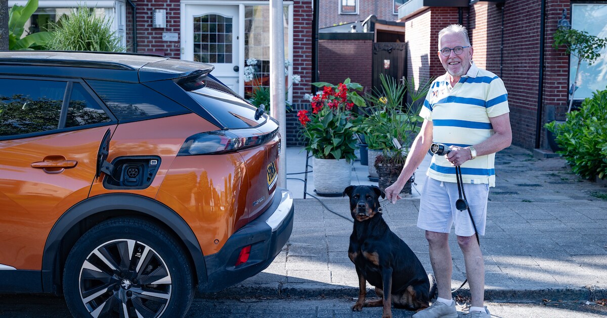 Al vijf jaar strijdt Jan voor kabelgoottegels, maar nu het bijna kan ...