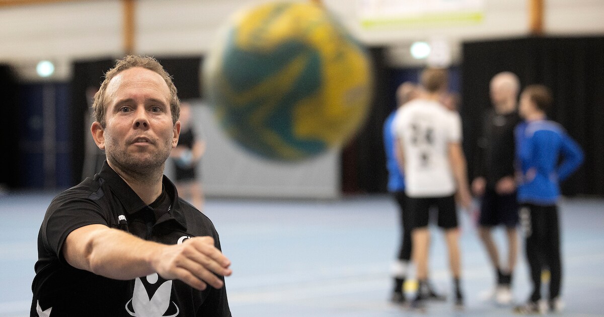 Afgezwaaide PSV-captain maakt tóch zijn debuut in de handbal eredivisie ...