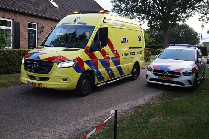 Fietsster raakt gewond bij botsing in Boekel, slachtoffer naar het ziekenhuis | Brabant | ed.nl