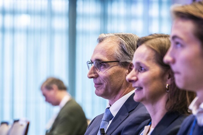 Nieuwe Philips-baas Jakobs blijft nog op de vlakte: ‘Grote crisis waar ...