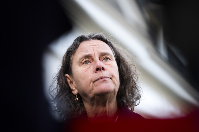 Gele kaart voor Faber en dat gaat tot discussie leiden in kabinet ...