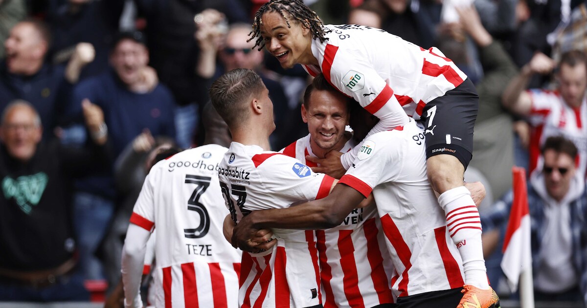 PSV is dankzij deze wapens spekkoper tegen een mager Ajax | PSV | ED.nl