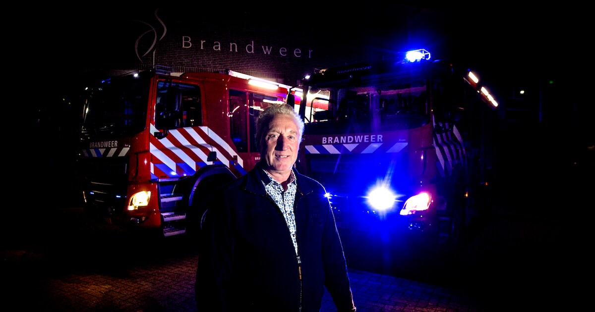 Brandweerman Martien van Dooren zwaait na 43 jaar af: ‘Pieper was ...