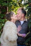 Alleen achtergebleven boer Jan vindt alsnog de liefde bij eerder vertrokken Dorien: ze gaan ...