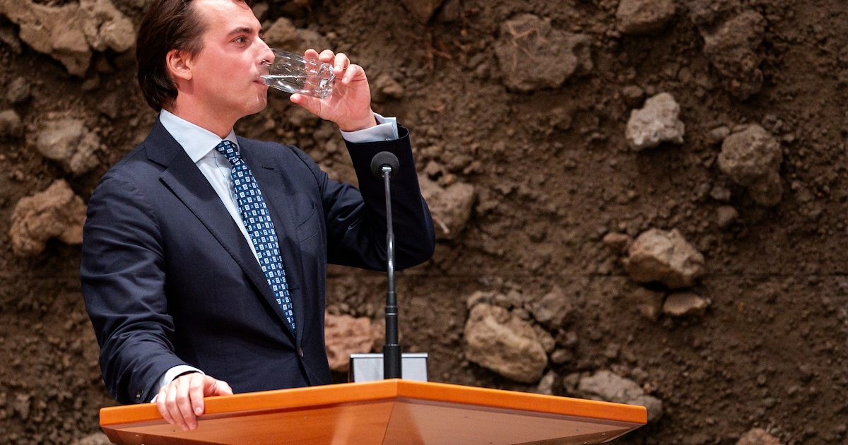 Thierry Baudet voorwaardelijk geschorst vanwege niet opgeven neveninkomsten | Politiek | ed.nl