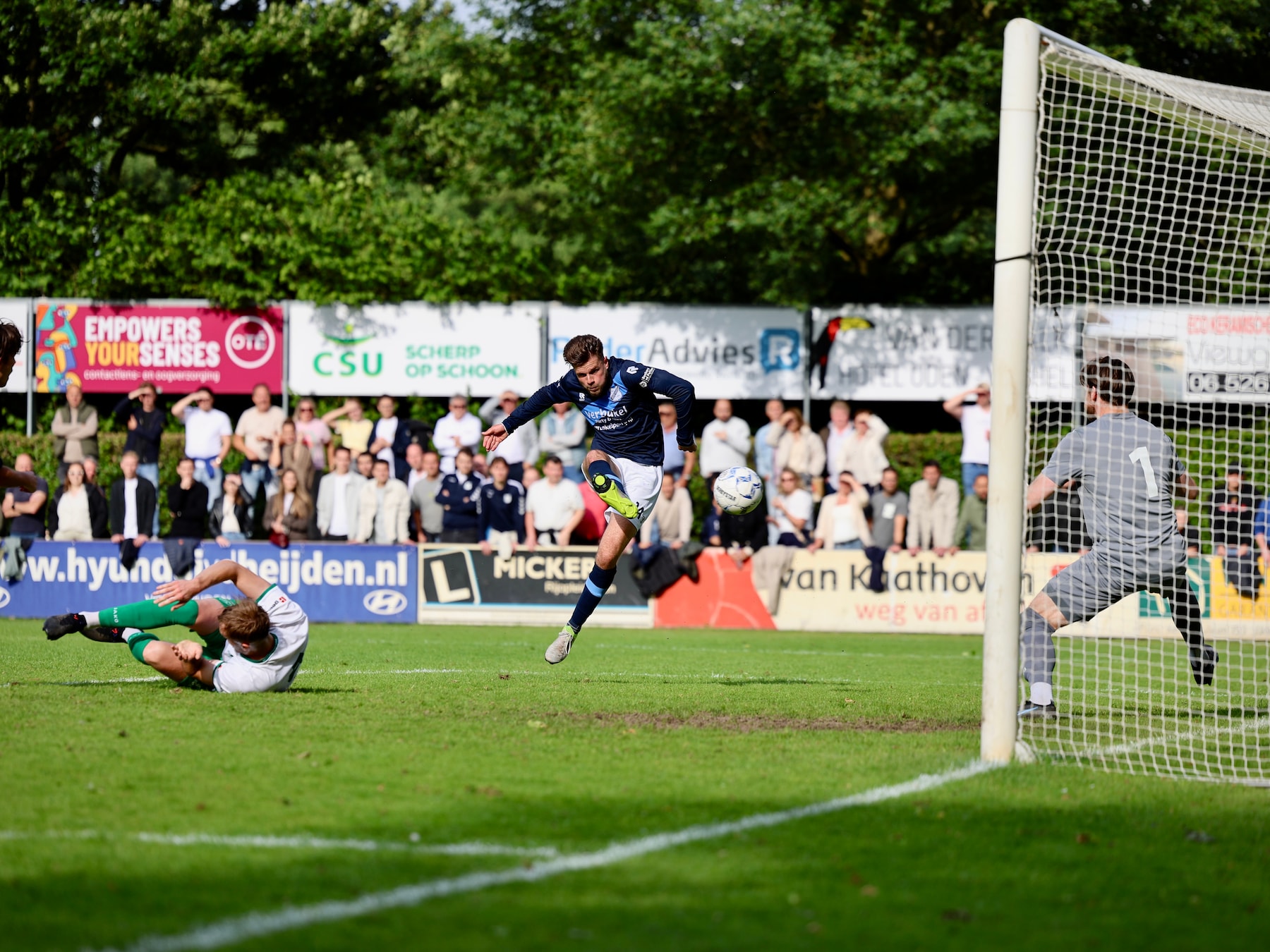 De ontknoping nadert in het amateurvoetbal: bekijk hier het bomvolle ...