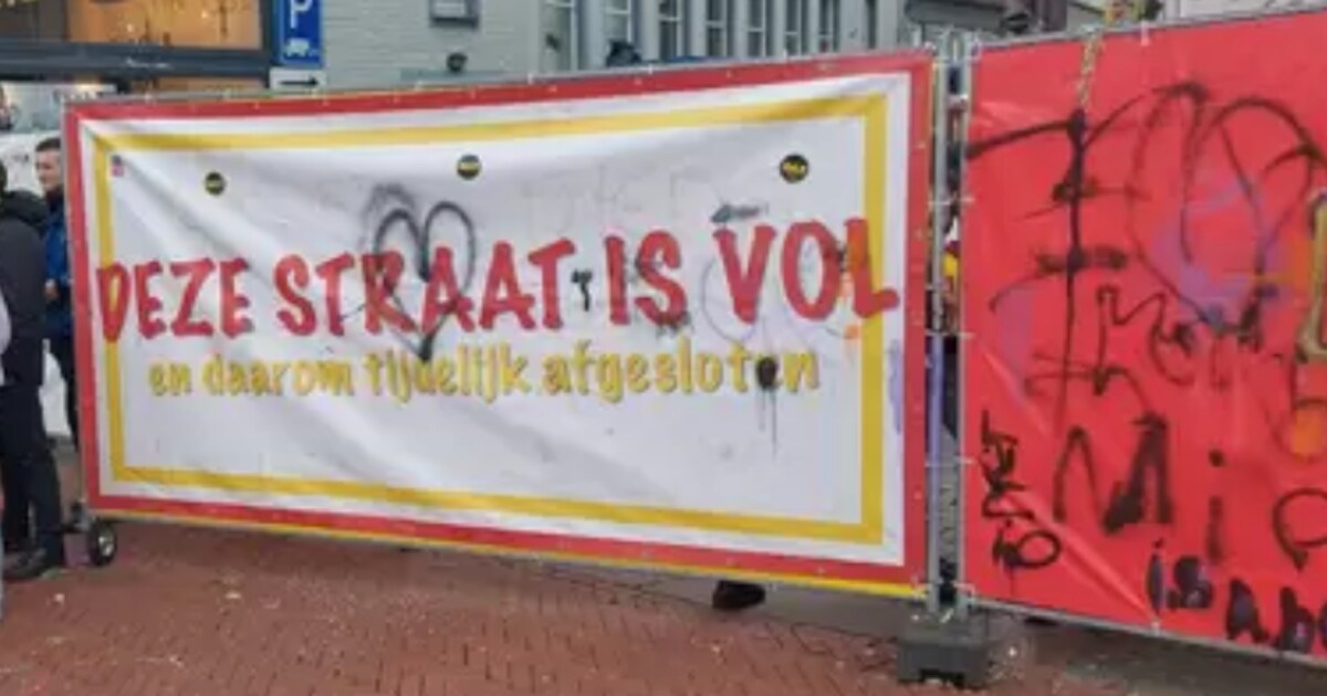 Vrouw (29) trapt politieagent nadat ze door een afzetting probeert te ...