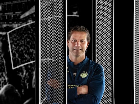 Heracles (bijna) met voormalig PSV’er Ernest Faber als hoofdcoach in zee: reis van Adelaide naar ...