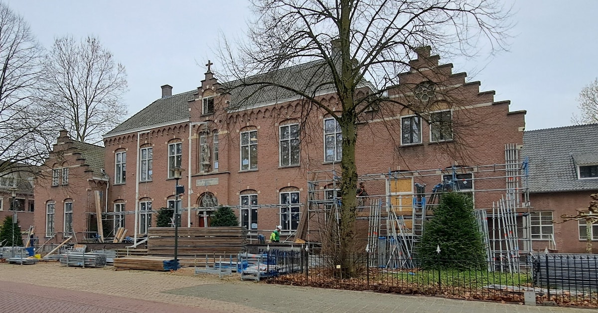 Wethouder hoopt Klooster op 1 november te openen, ondanks ruzie over ...