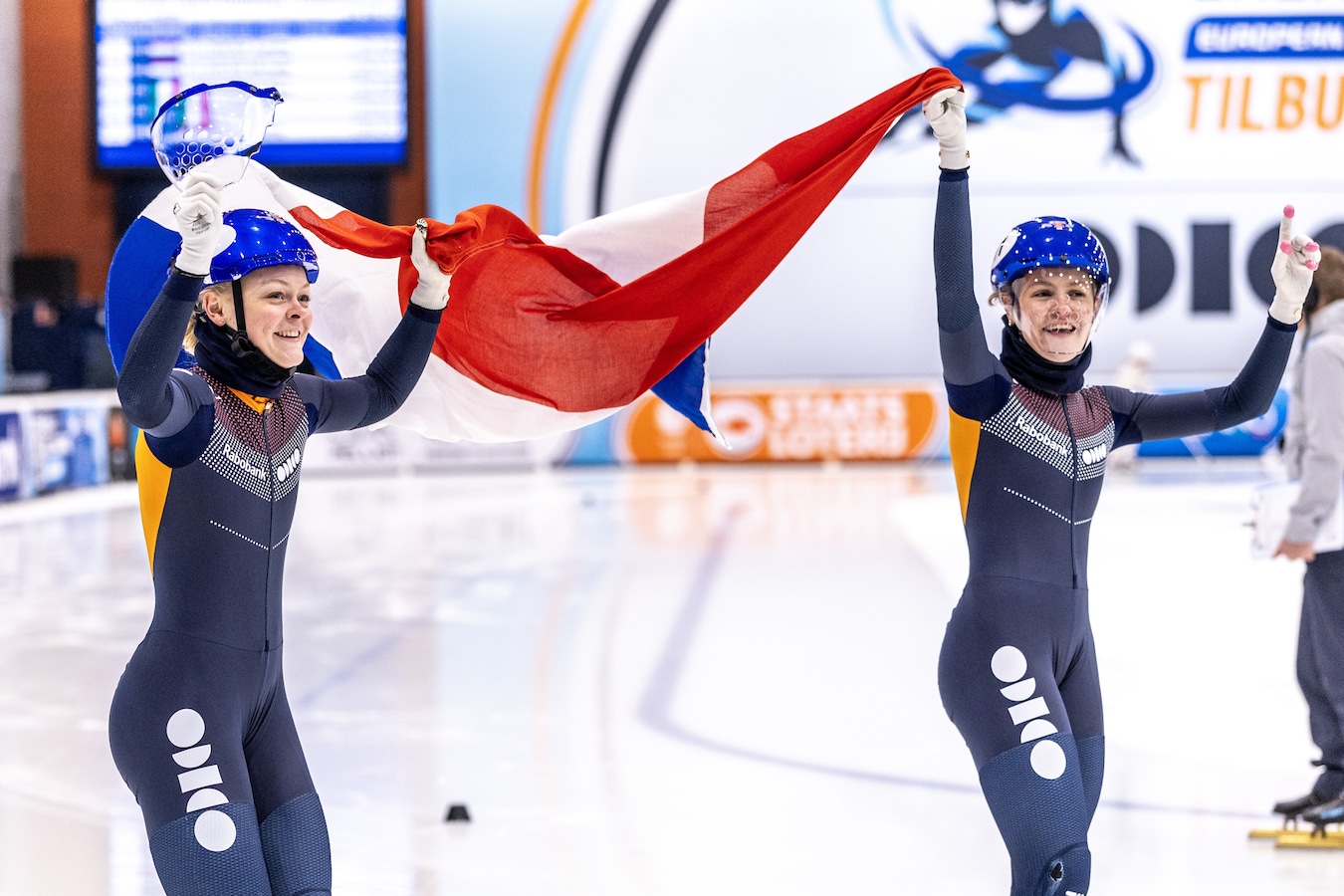 Xandra Velzeboer pakt in Tilburg Europese titel op 1000 meter voor zus ...